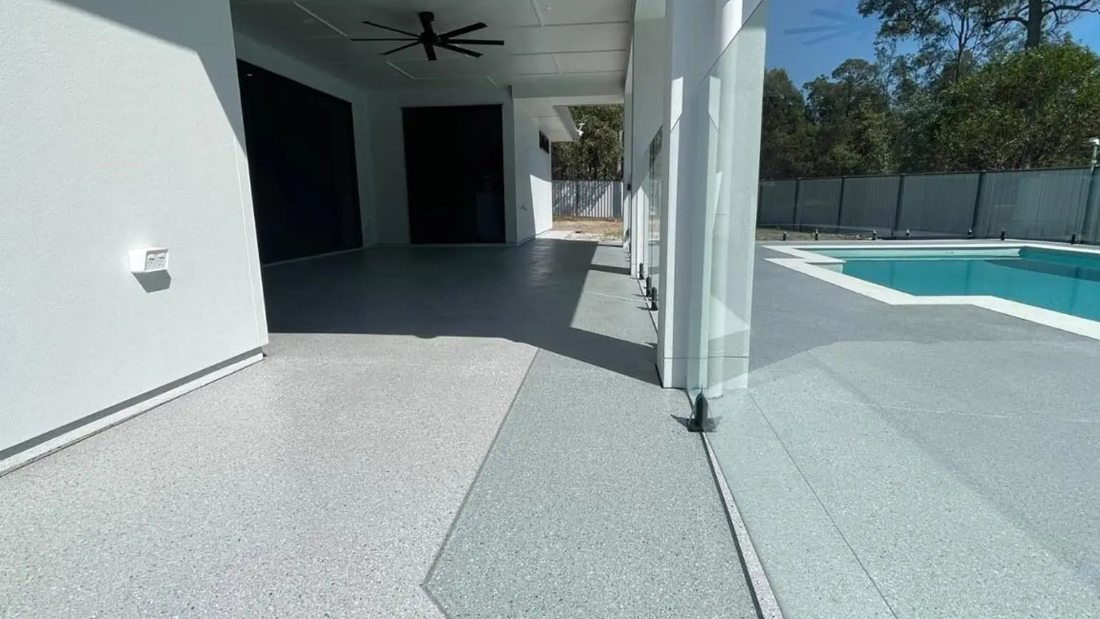 Ultra Flake® and Hyper Flake® Flooring Solutions | APC